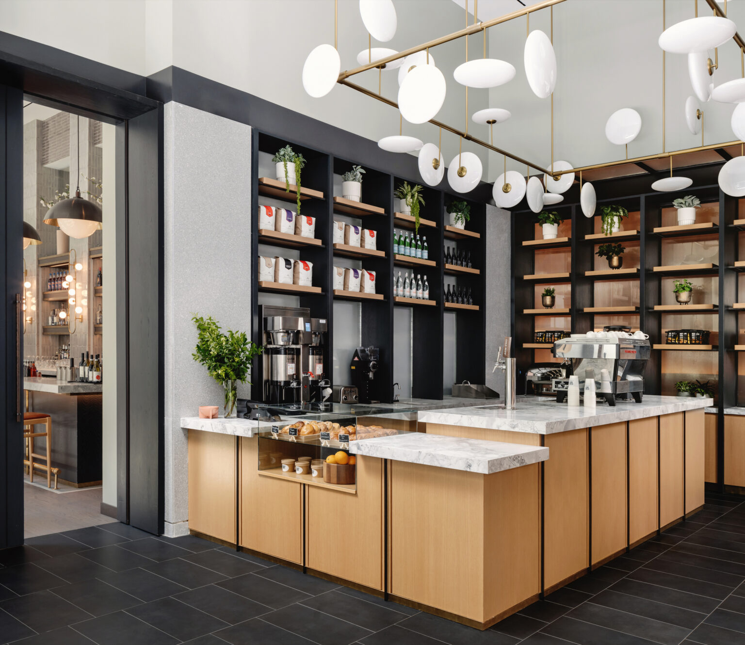 Bodega in Midtown Manhattan | Arlo Midtown