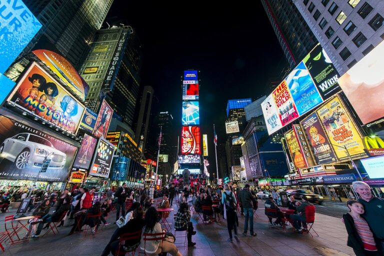 Things to Do in Times Square for Visitors of All Ages | Arlo Blog