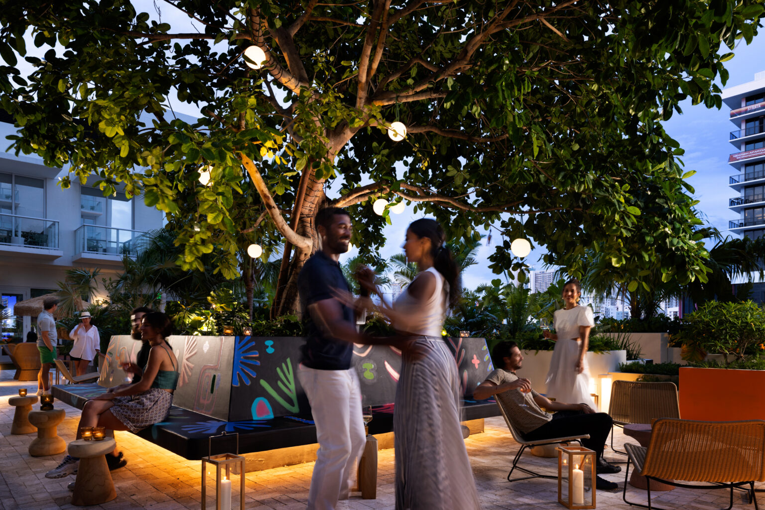 Eat & Drink - Arlo Wynwood